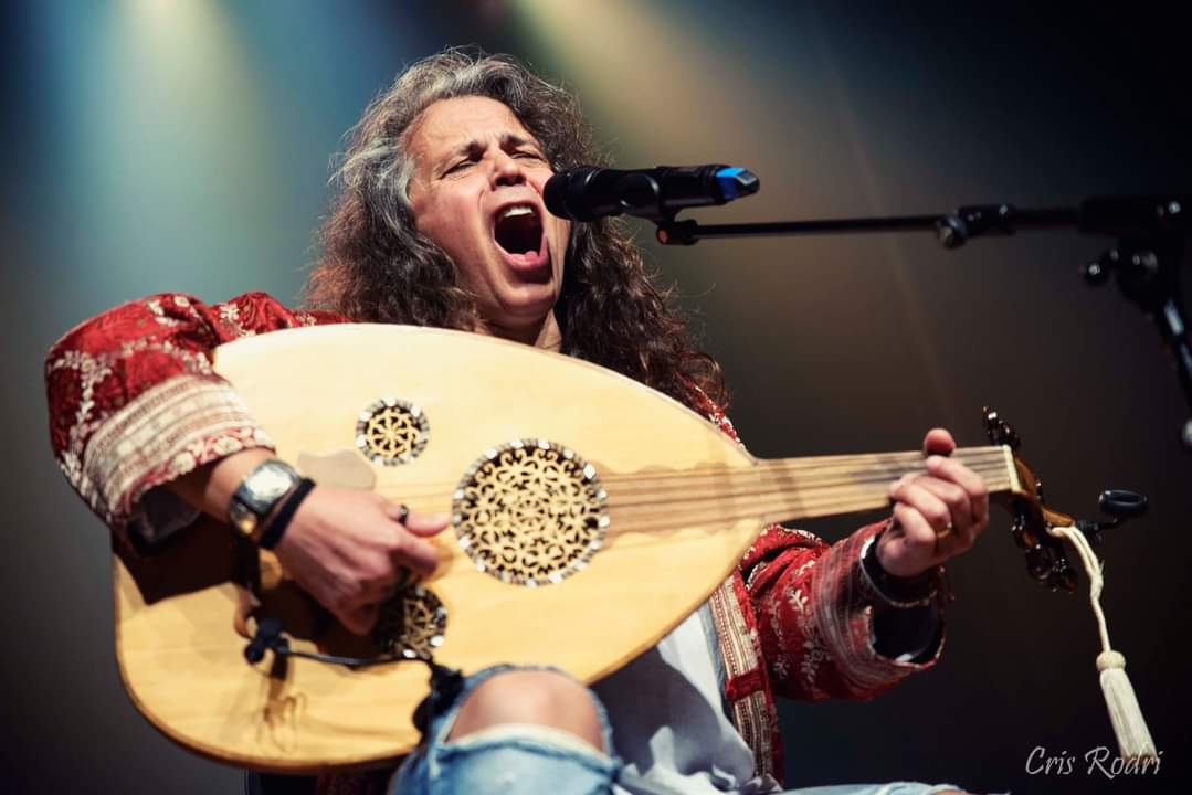 LUIS MASSOT presentará su libro junto a un concierto en acústico en ...