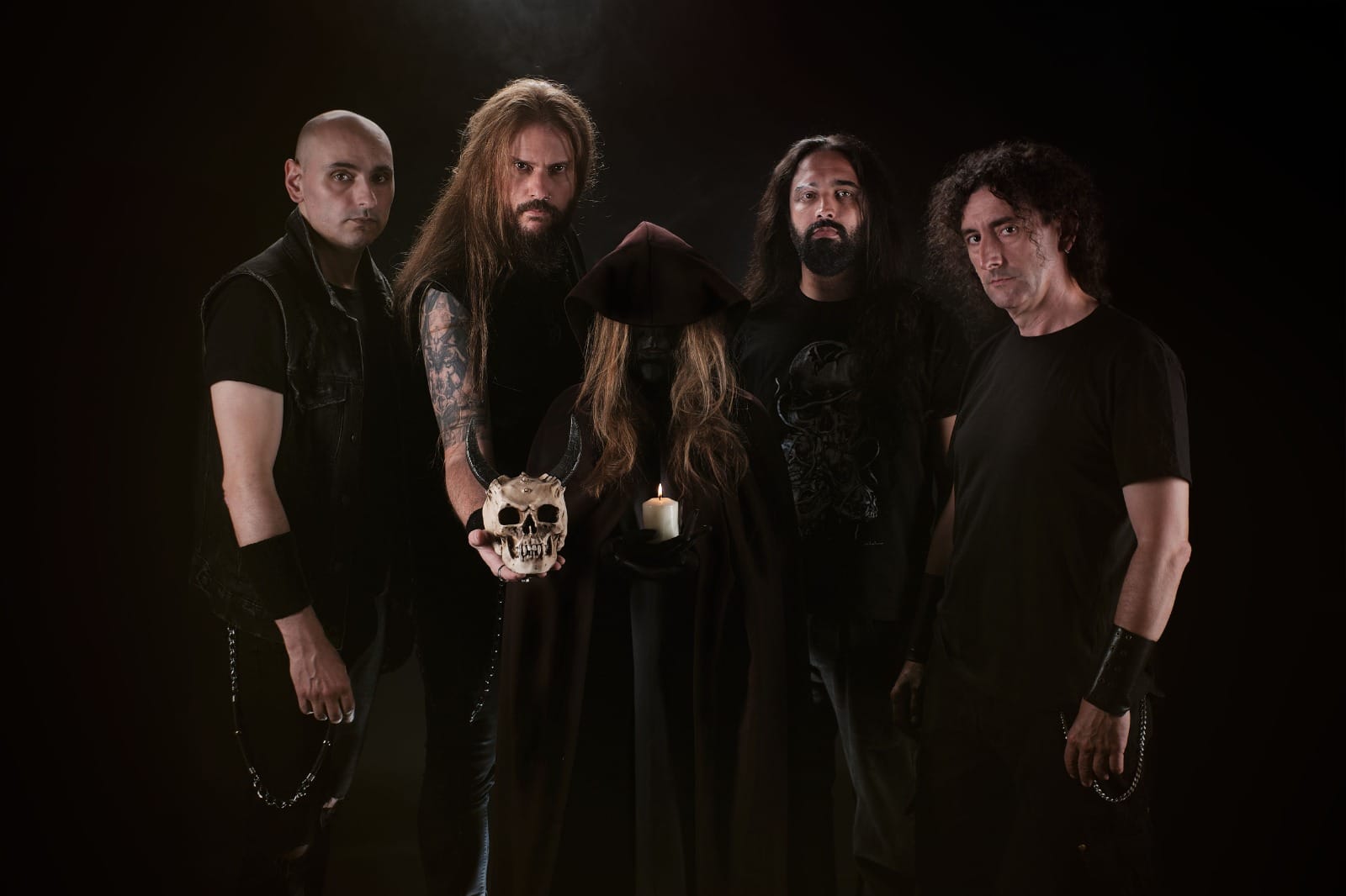DARK EMBRACE presenta "Orchavella" - The Metal Family